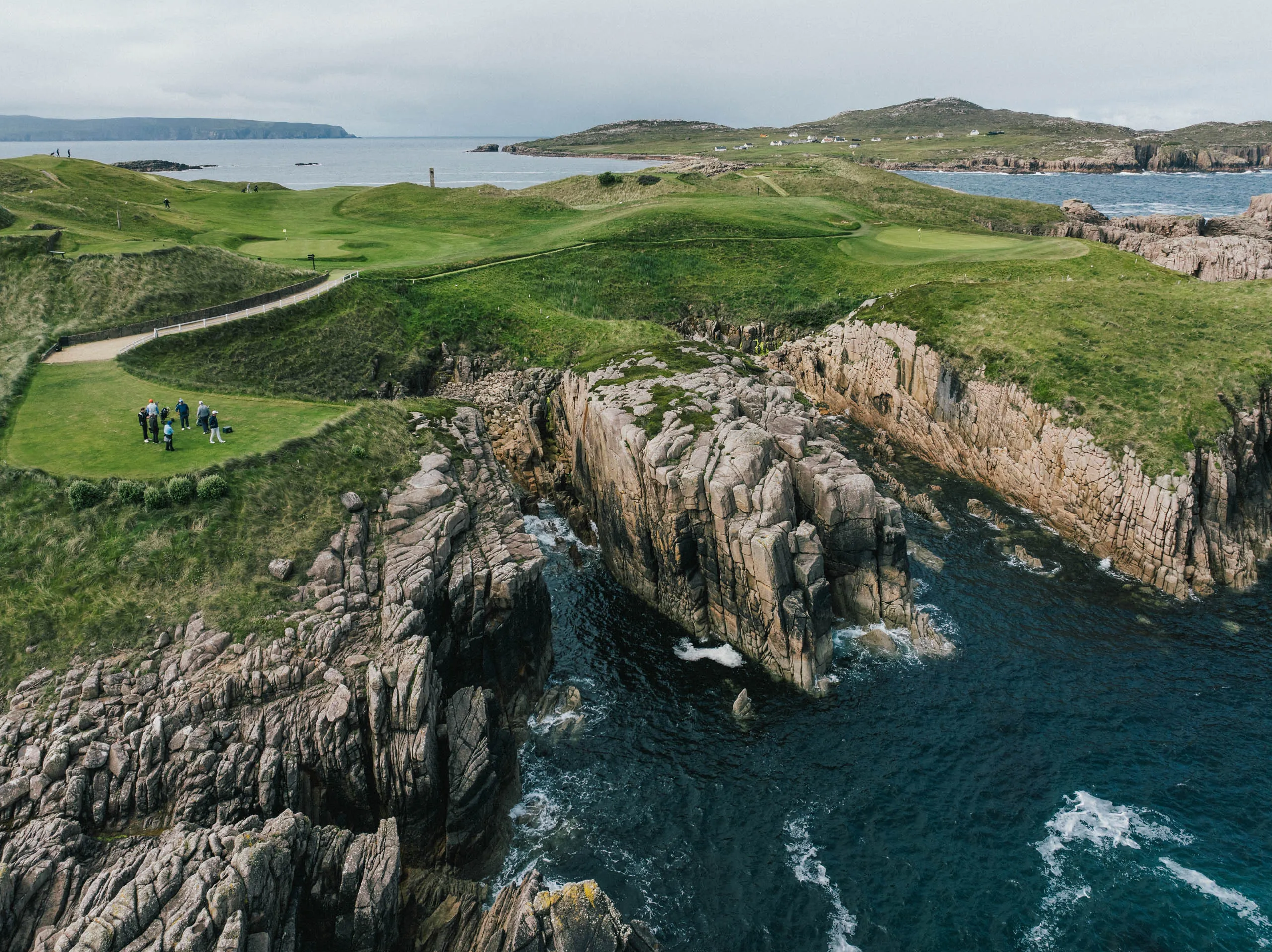 Yardage Book: No. 6 at Cruit Island Golf Club - The Golfer’s Journal